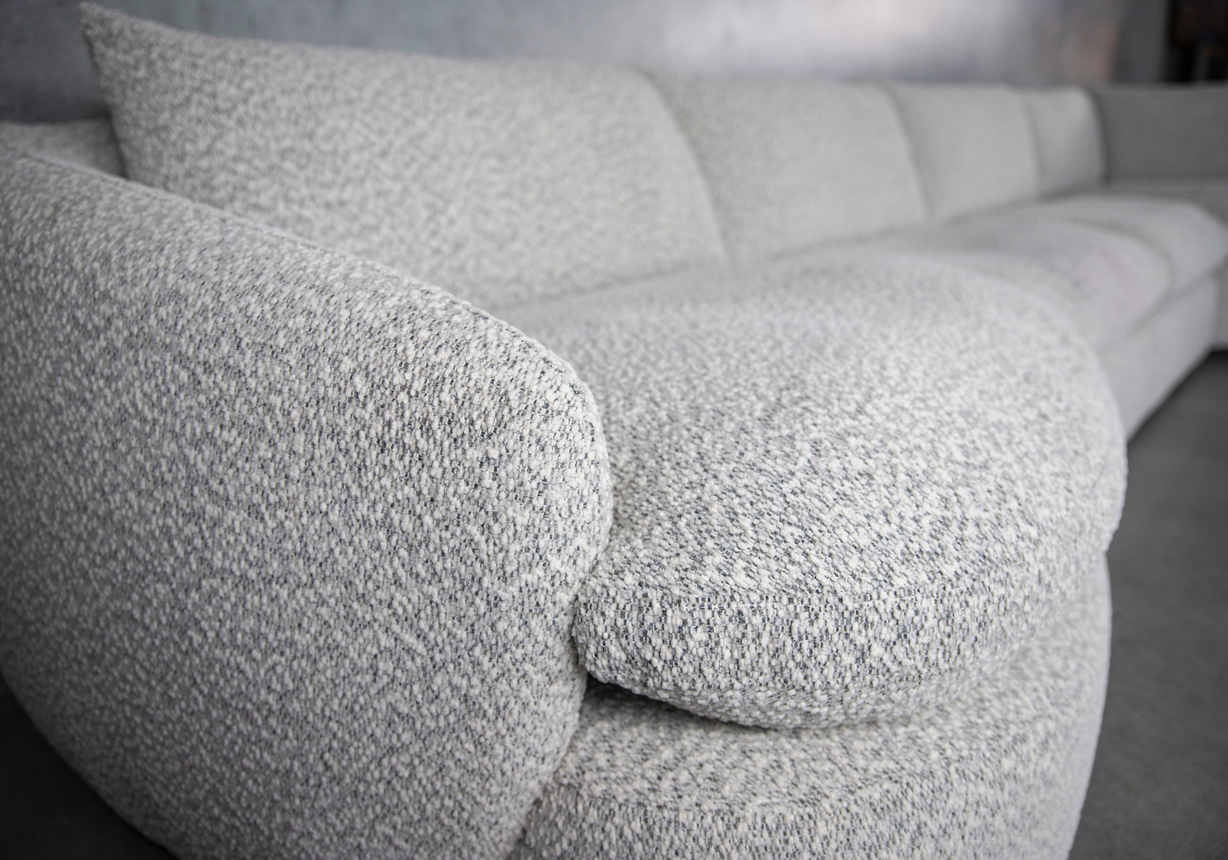 Montreal Deep 7-Piece Light Grey Sectional Sofa | Muse & Merchant